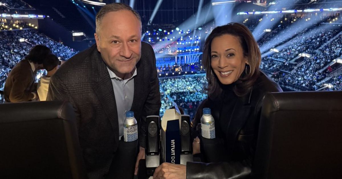 Red Carpet Welcome of Kamala Harris and Doug Emhoff at FireAid Concert ...