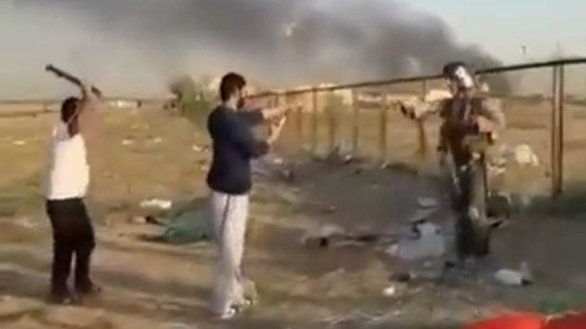 Downed U.S. F-15 Pilot Confronted by Pipe-Wielding Man in Kuwait In ...
