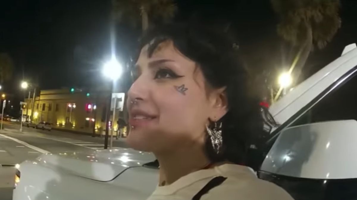 Florida Police Bodycam Shows Drunk Woman Calling Cop ‘Dumb as F**k ...